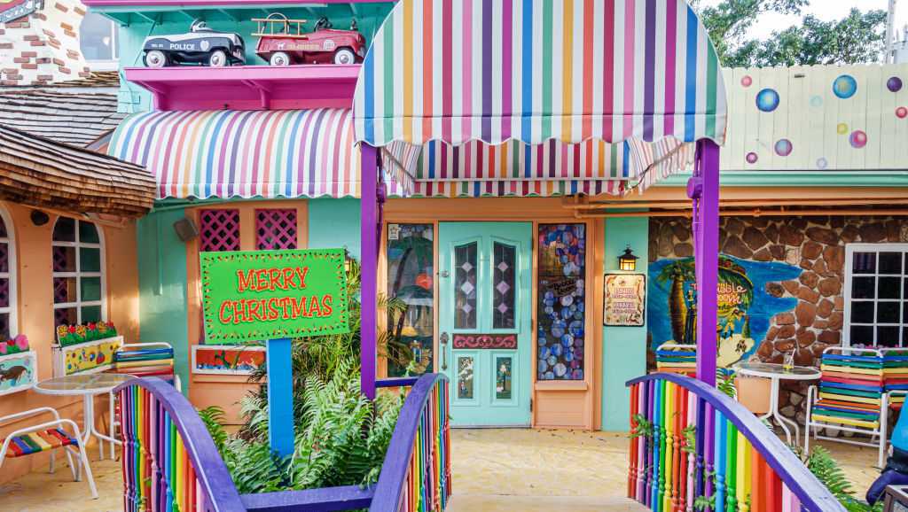 Bubble Room on Captiva Island returns after Hurricane Ian
