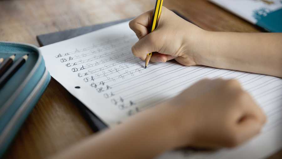 Florida lawmakers OK Lincoln, Washington, cursive writing bills