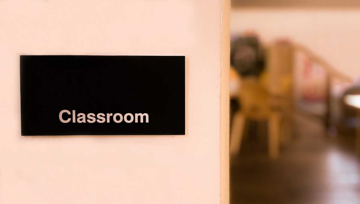 Florida mom arrested after gun found in her toddler's lunchbox