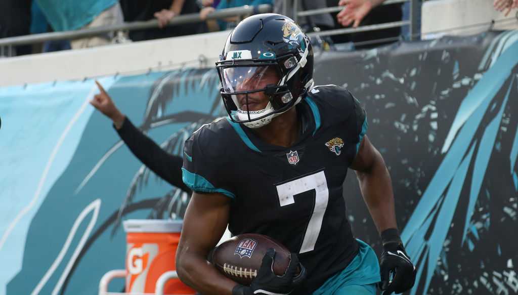 Jaguars WR Zay Jones out for Week 8 at Steelers