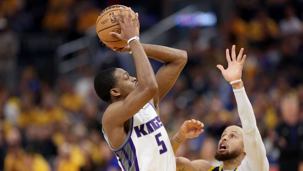 De'Aaron Fox to miss Kings next game with ankle injury