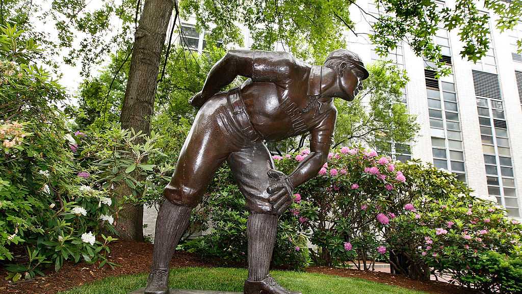 Images: Statues that honor beloved Boston sports stars