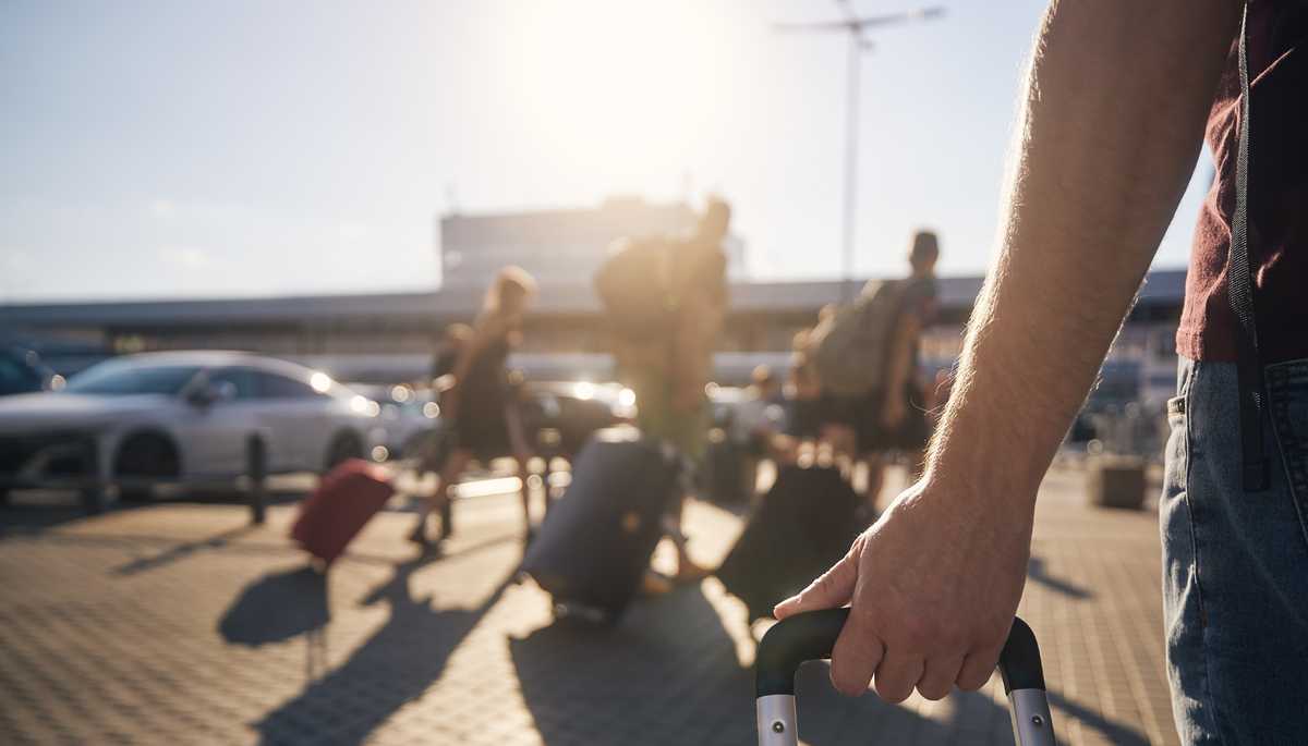 RSW airport offers additional remote parking for Thanksgiving holiday