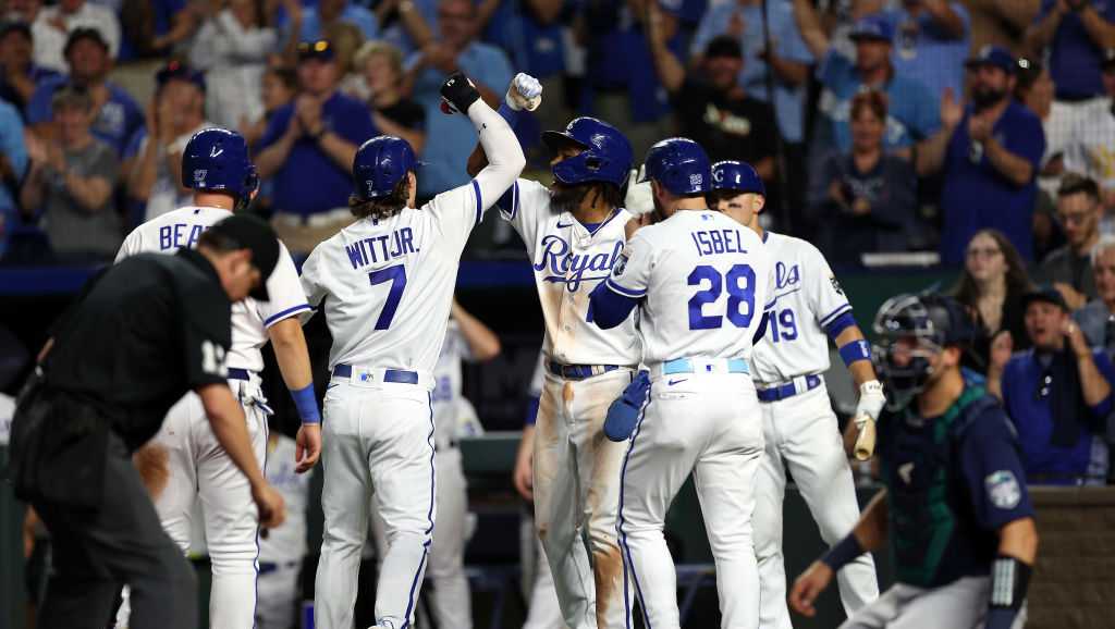 3 Kansas City Royals players up for Rawlings Gold Glove Awards