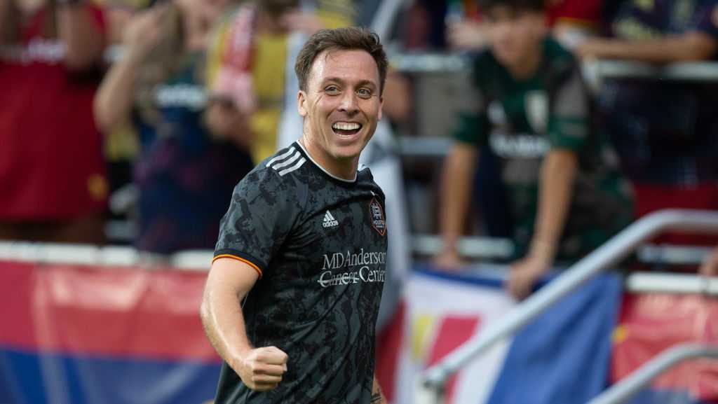 FC Cincinnati announces signing of former Houston, Salt Lake forward ...