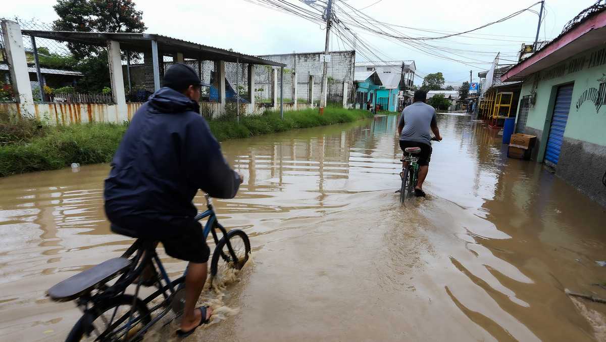 Destruction, flooding after Hurricane Julia made landfall Destruction, flooding after Hurricane Julia made landfall