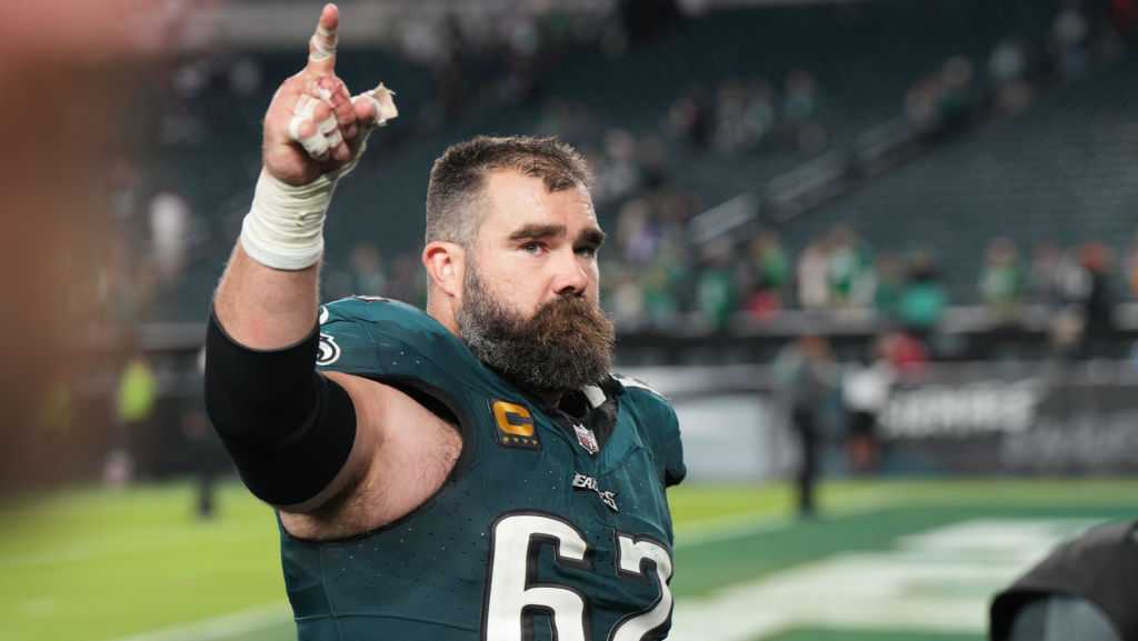 Former Bearcat, 7-time Pro Bowler Jason Kelce announces retirement from NFL