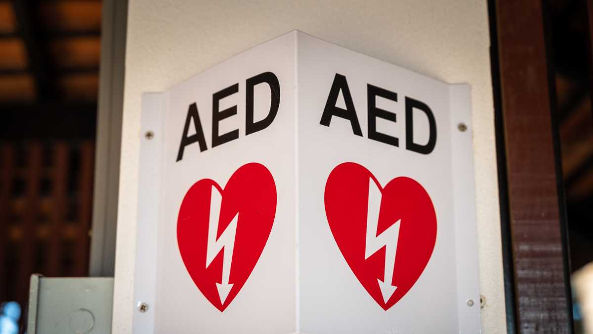 Pennsylvania state senator proposes AEDs in all state schools