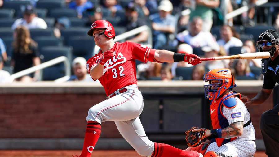 Hunter Renfroe, Royals finalize two-year contract