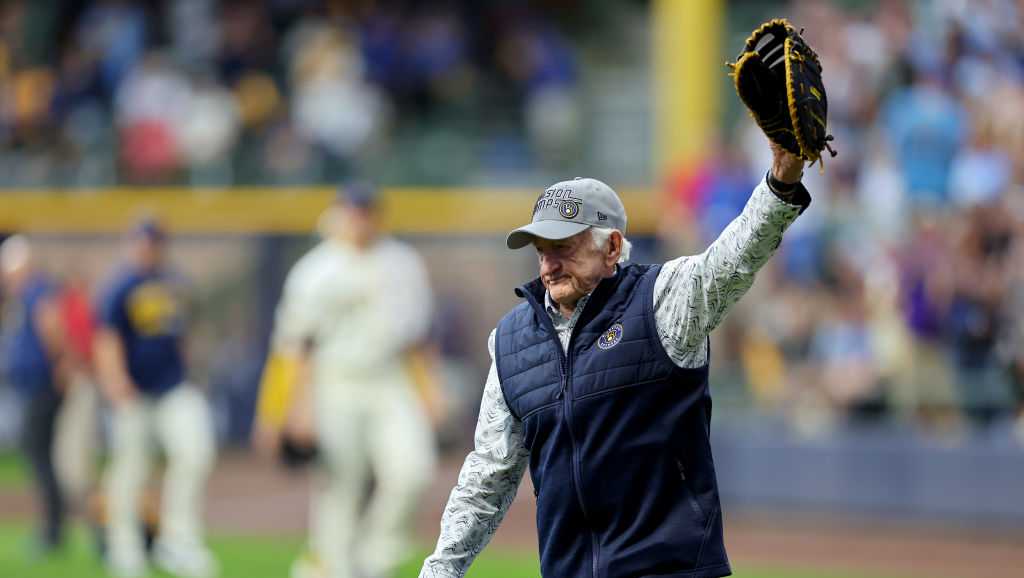 Private memorial and burial held for Bob Uecker