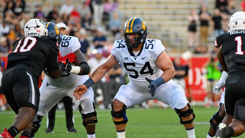 Pittsburgh Steelers select Zach Frazier