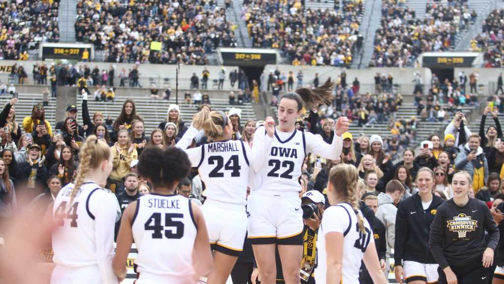 Iowa basketball: Photos of Caitlin Clark, Hawkeyes playing at Kinnick ...