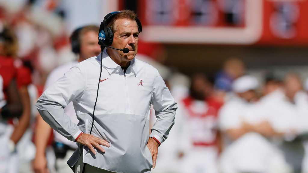 Alabama lands 8th on first College Football Playoff ranking