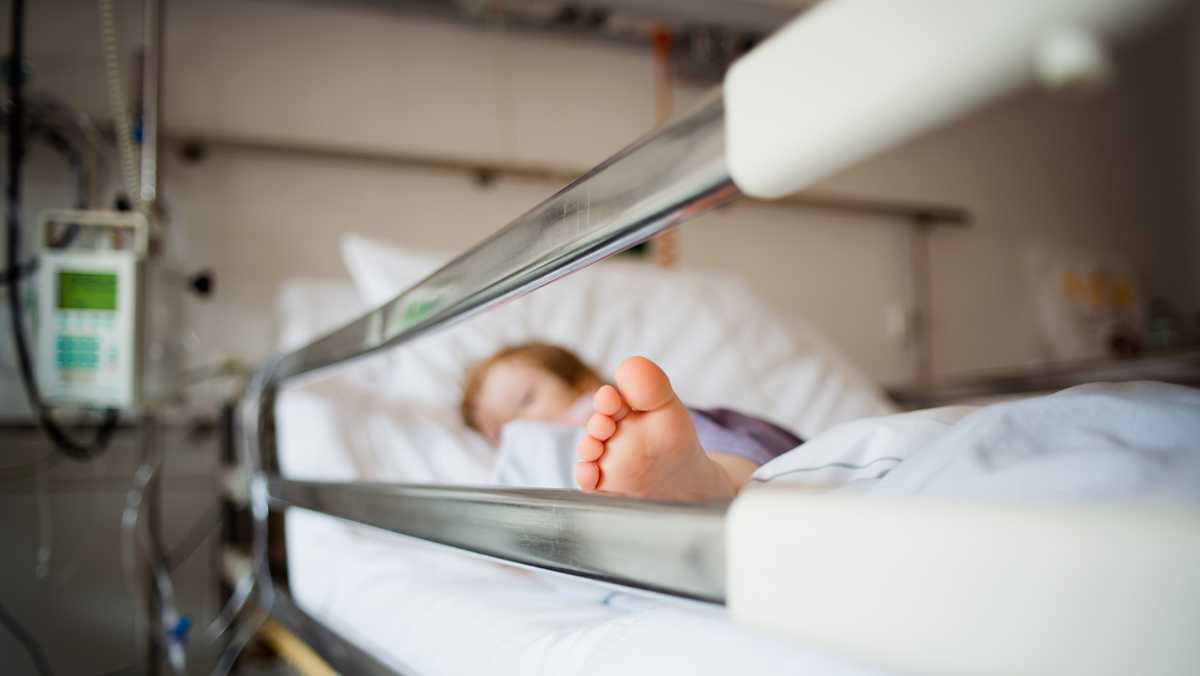 Mysterious paralyzing illness found among children in 22 states