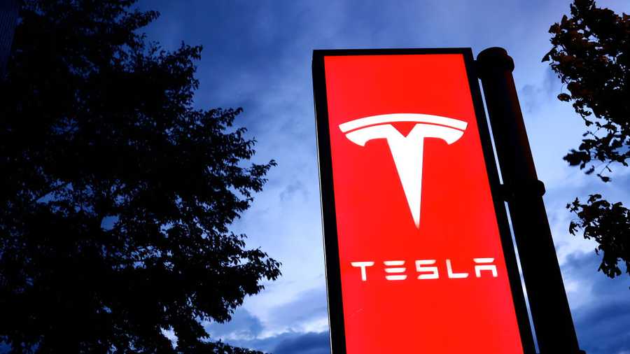 Tesla unveiling robotaxi