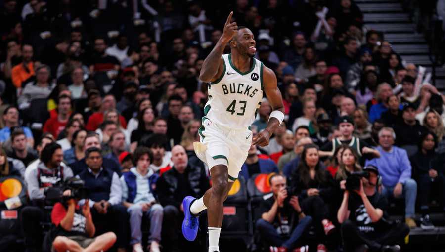 Bucks re-sign Thanasis Antetokounmpo after Achilles injury