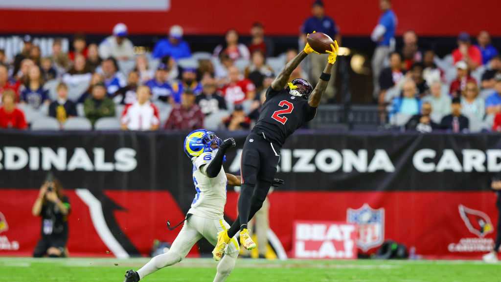Chiefs sign Hollywood Brown to one-year deal