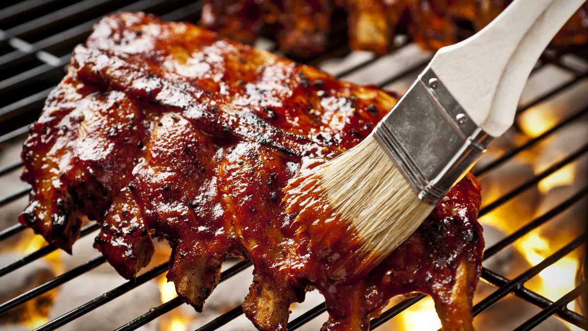 You can get paid $10,000 to eat ribs and travel the country for two weeks