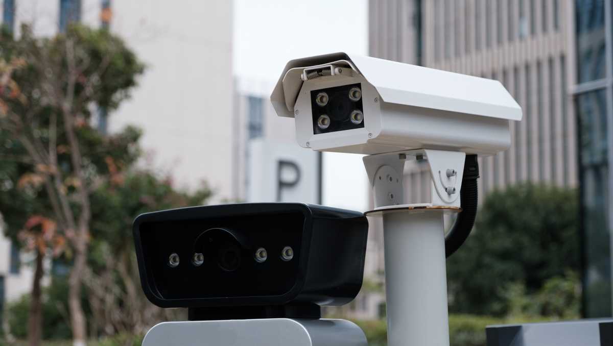 License plate readers installed for paid parking in Lee County