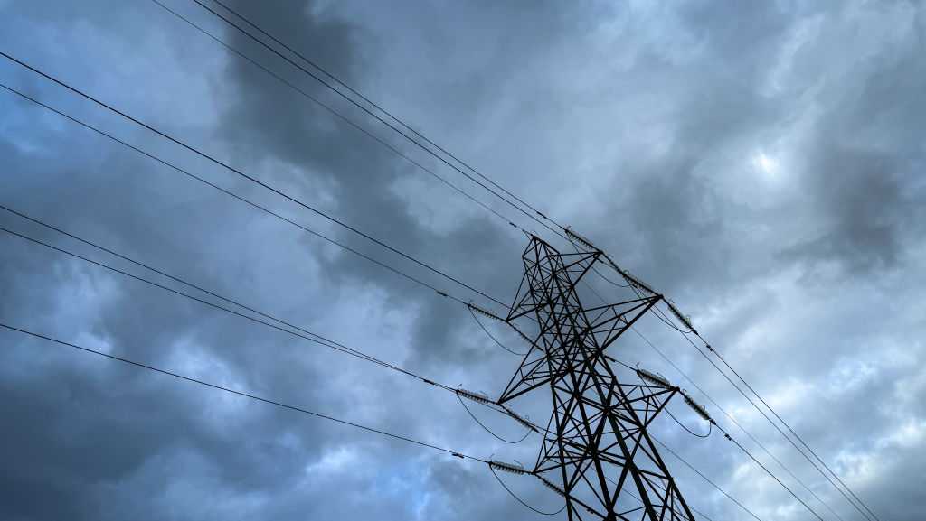 Central Florida residents face power outages amid severe weather