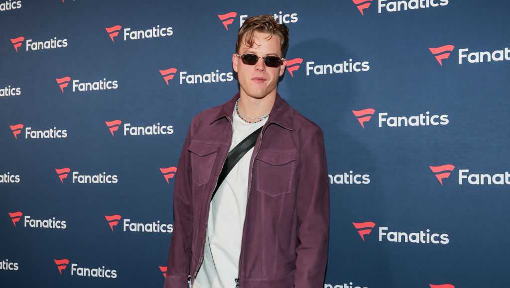 Joe Burrow, Ja'Marr chase spotted courtside at Lakers-Suns game