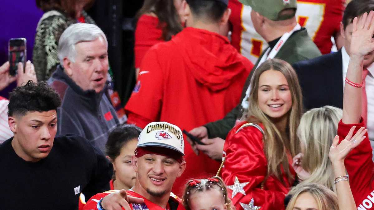 Brittany Mahomes, Chiefs quarterback Patrick Mahomes baby 3