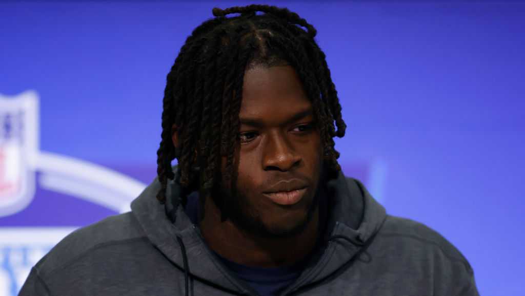 Olu Fashanu selected by the New York Jets at No. 11 overall