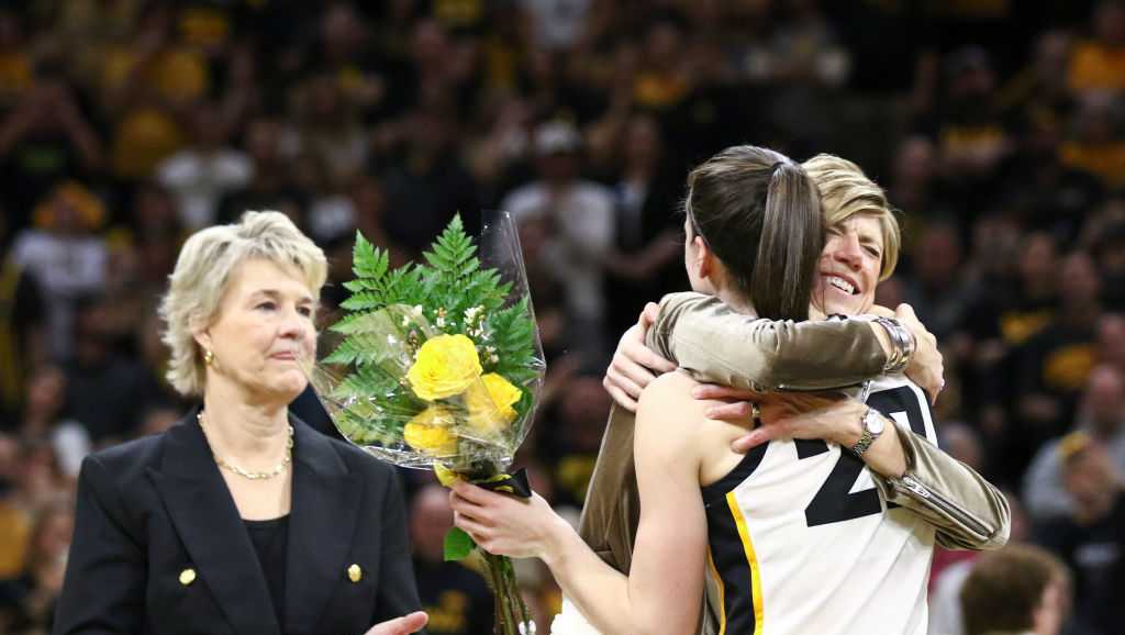 A fun question: What if Caitlin Clark played 6-on-6 basketball?