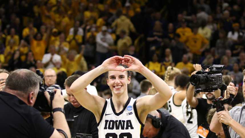 Iowa basketball: Caitlin Clark thanks fans after final home game