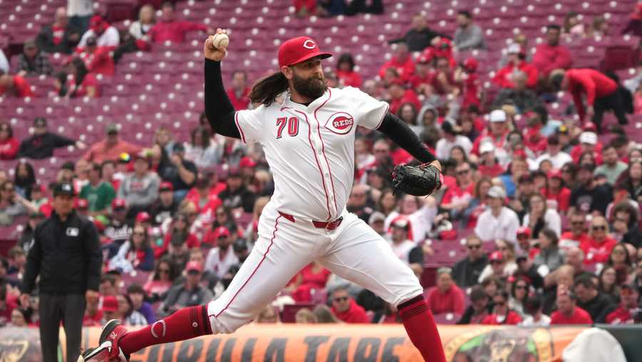 Reds' Antone set to undergo elbow surgery this week due to ligament tear