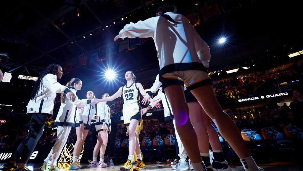 Final Four: Photos from Iowa-UConn in Cleveland