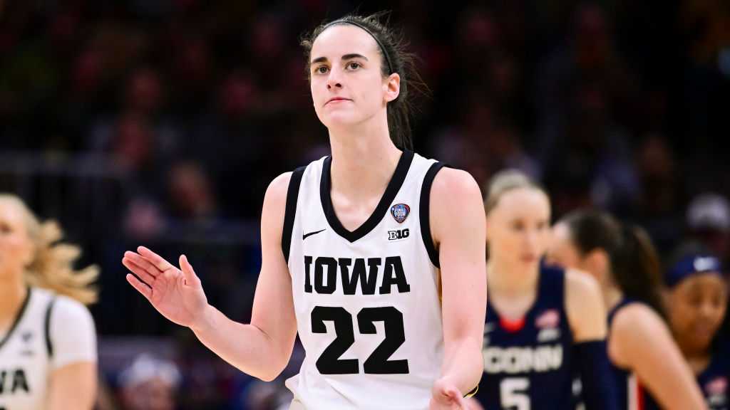 Final Four: Photos from Iowa-UConn in Cleveland