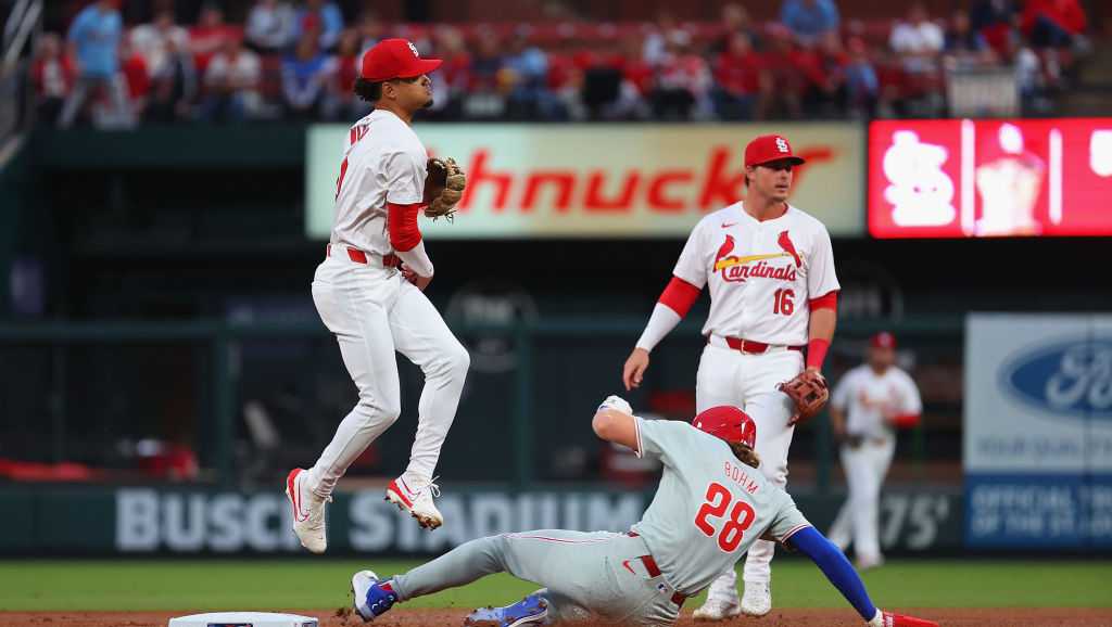 Phillies bats struggle once again in