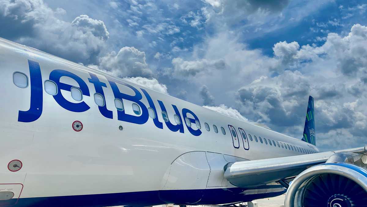 JetBlue flight veers off taxiway before departing from MCO