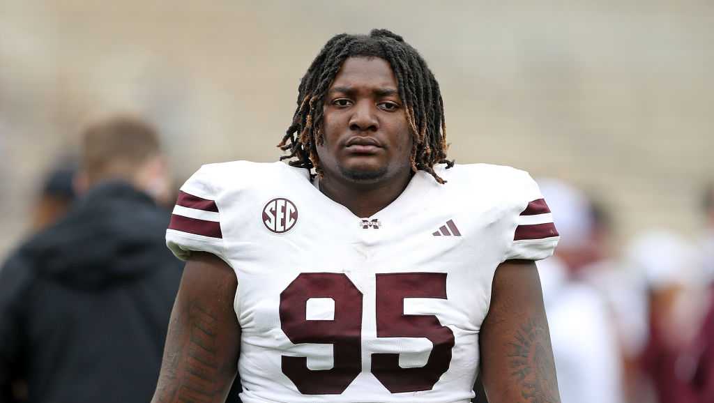 Nebraska reportedly adds defensive lineman Gabe Moore