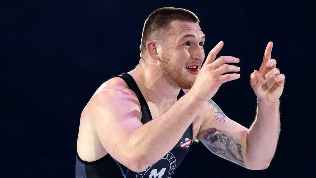 Olympic wrestler Mason Parris worked out for the Bengals on Monday