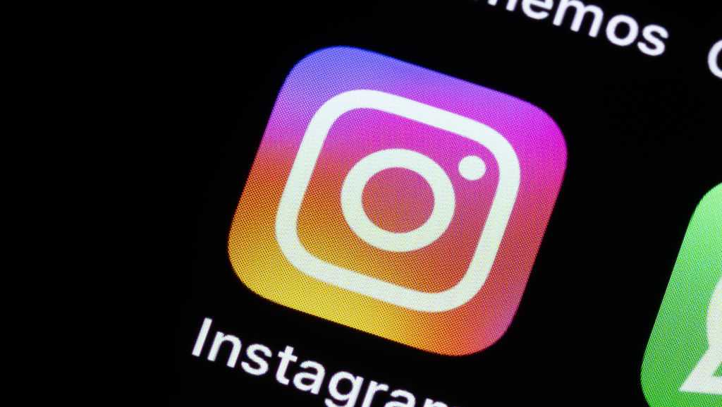 Instagram unveils new location sharing feature. Here's how to turn it off
