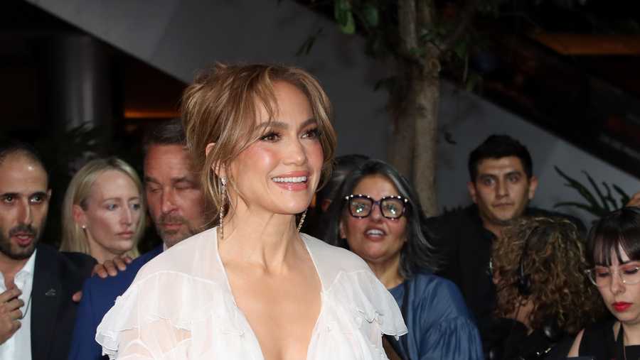 Jennifer Lopez cancels summer tour; 'I am completely heartsick'