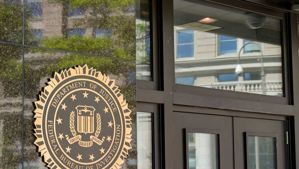 FBI agents sue DOJ over Trump investigation list