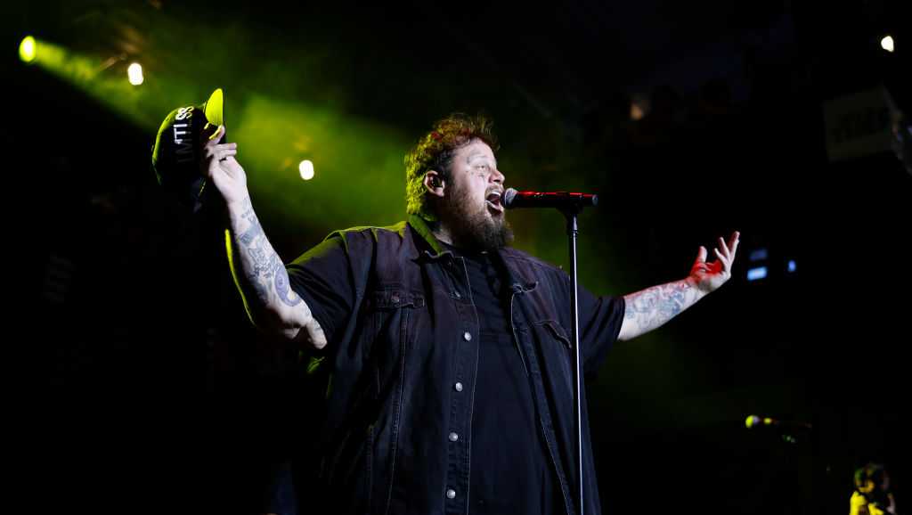 Jelly Roll announces concert in Omaha