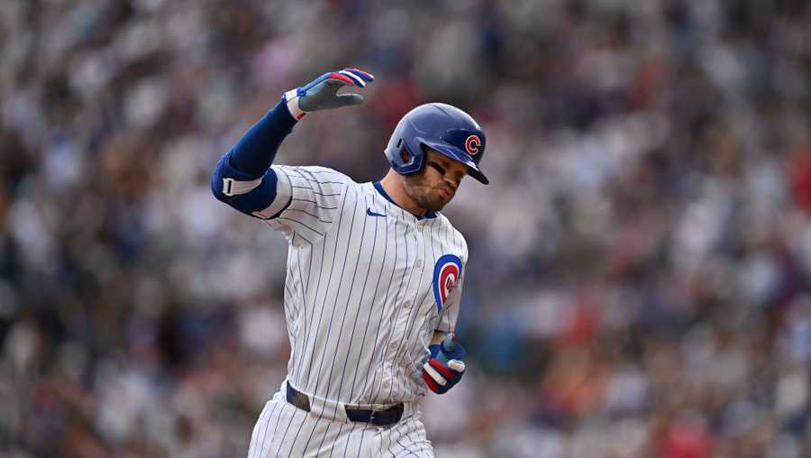 Happ slugs pair of 3-run homers as Cubs pound Phillies 10-2