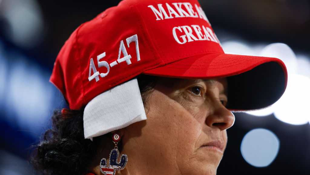 Delegates wearing ear bandages at RNC say it's a sign of solidarity ...