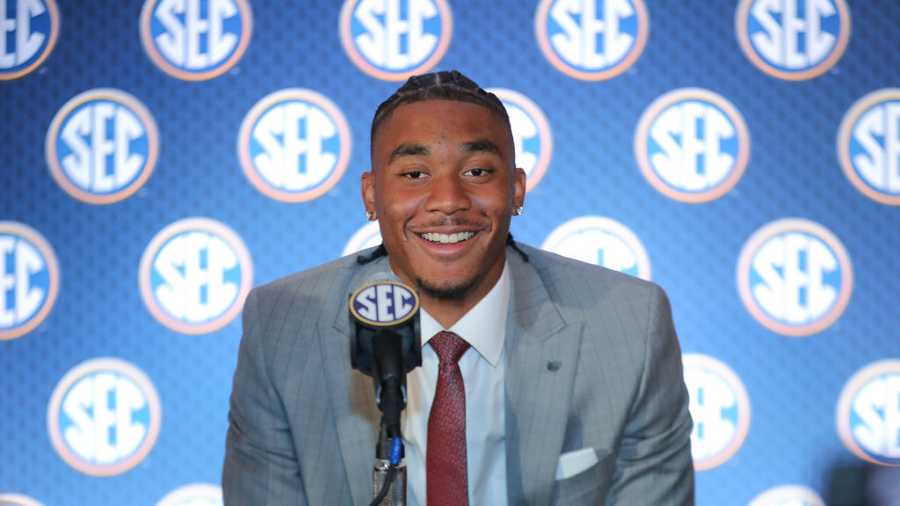 Taylen Green steps up as the new Razorbacks QB