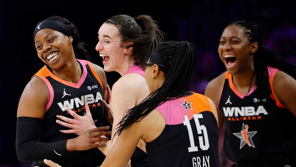 Caitlin Clark: WNBA team beats US Olympic team in all-star game