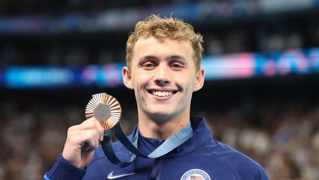 'So proud of him': Family reacts to watching Carson Foster win bronze ...