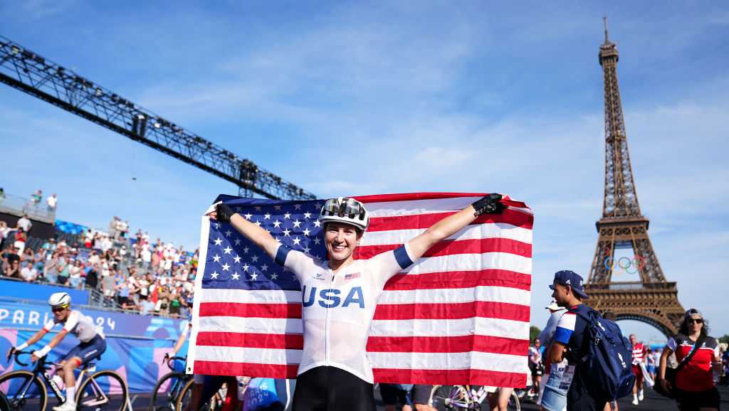 Watch: Cyclist Kristen Faulkner stuns to wins gold in road race