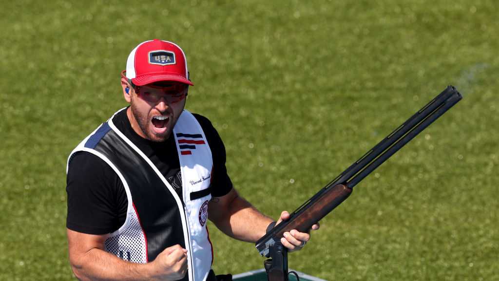 Video of Vincent Hancock winning his fourth gold medal in skeet