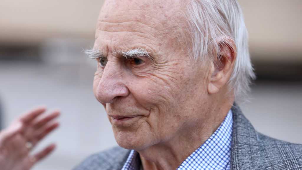 Disbarred celebrity lawyer Tom Girardi is convicted