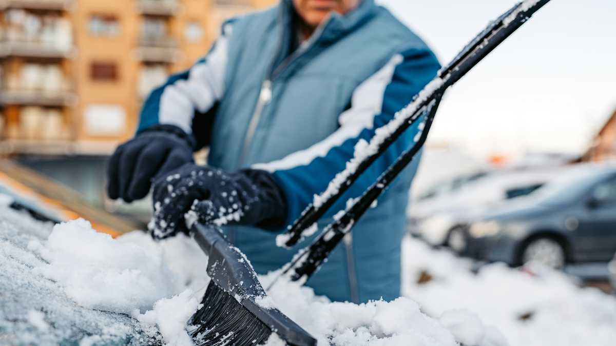 Winter weather driving guide: Emergency kit checklist, travel tips, how ...