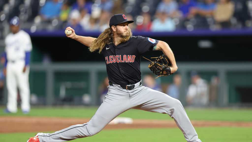 Reds reportedly adding 2 bullpen pieces as Spring Training gets underway